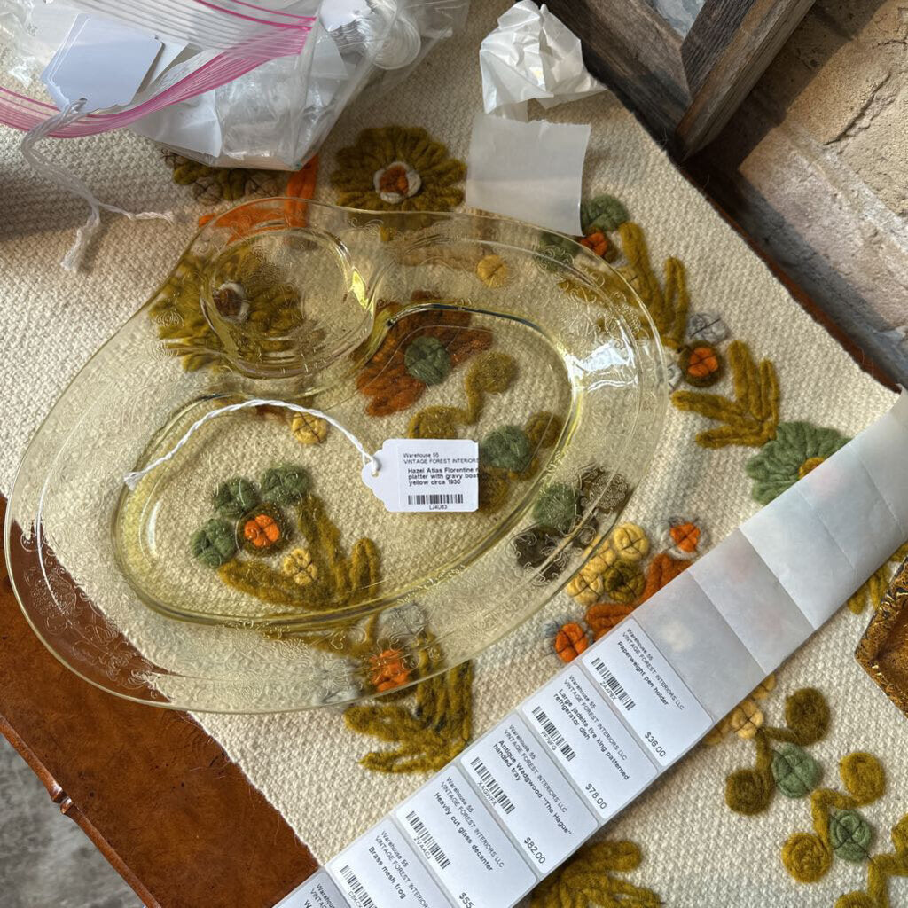 Hazel Atlas Florentine number two platter with gravy boat in Canary ye ...